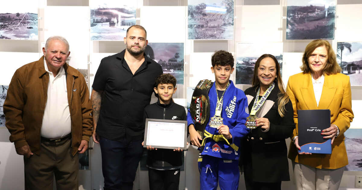 Atleta arujaense Lorenzo Nape é homenageado pelo Legislativo