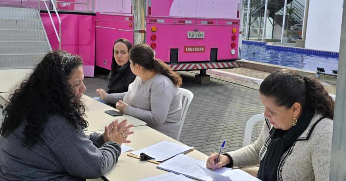 Carreta da Mamografia segue em Poá até o próximo sábado (20)